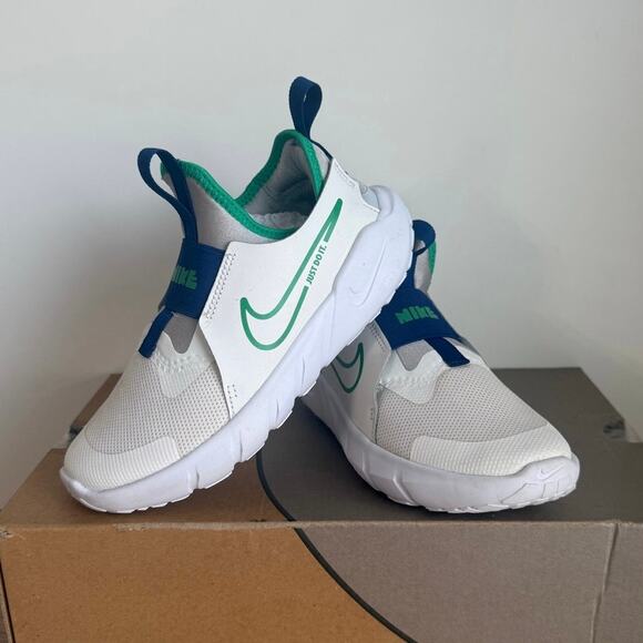 Nike | Shoes | Nike Flex Runner 2 Low White Stadium Green Kids Sneakers ...